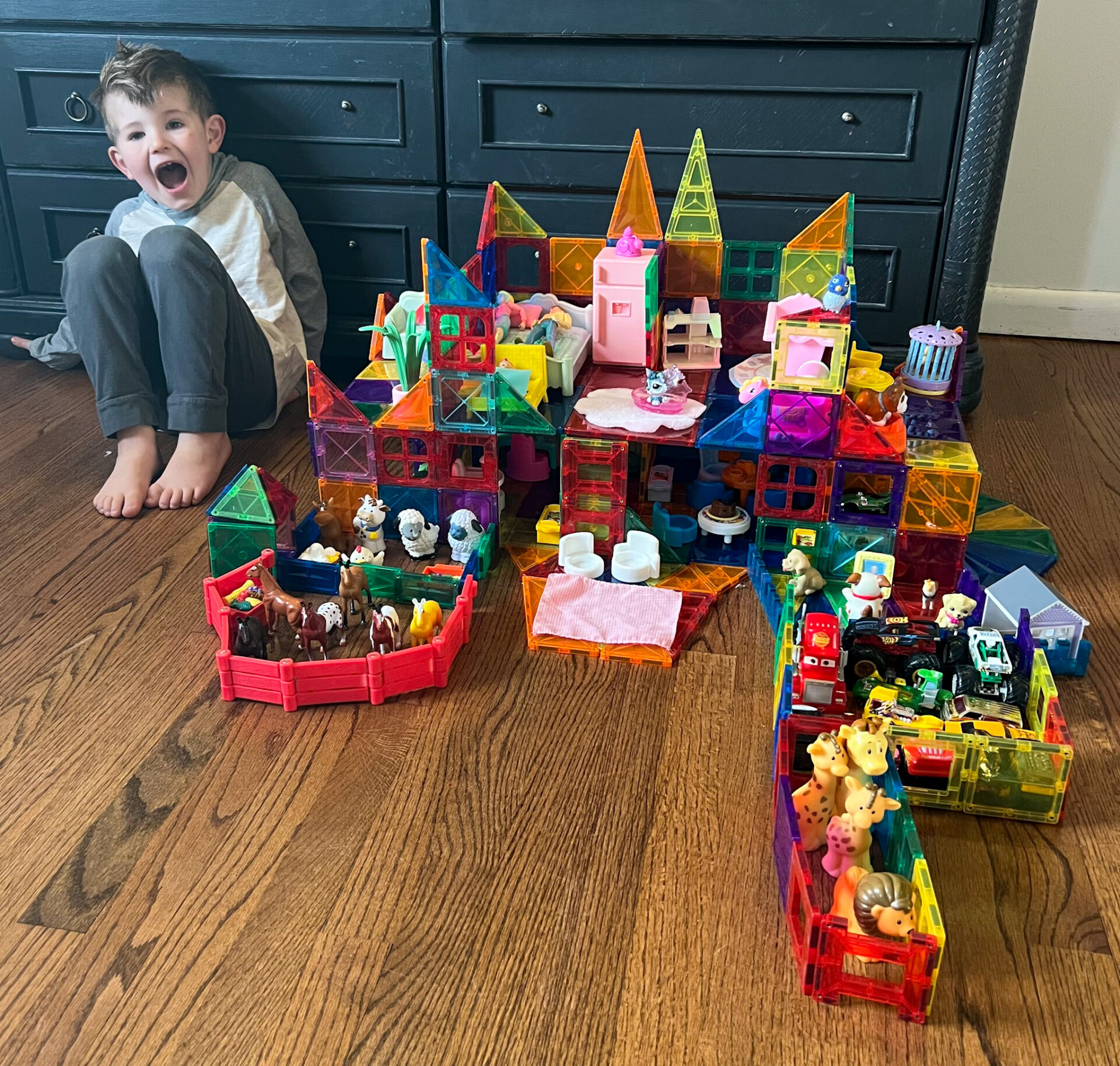 Boost Creative Thinking by Designing a Mansion Using Magna-Tiles ...