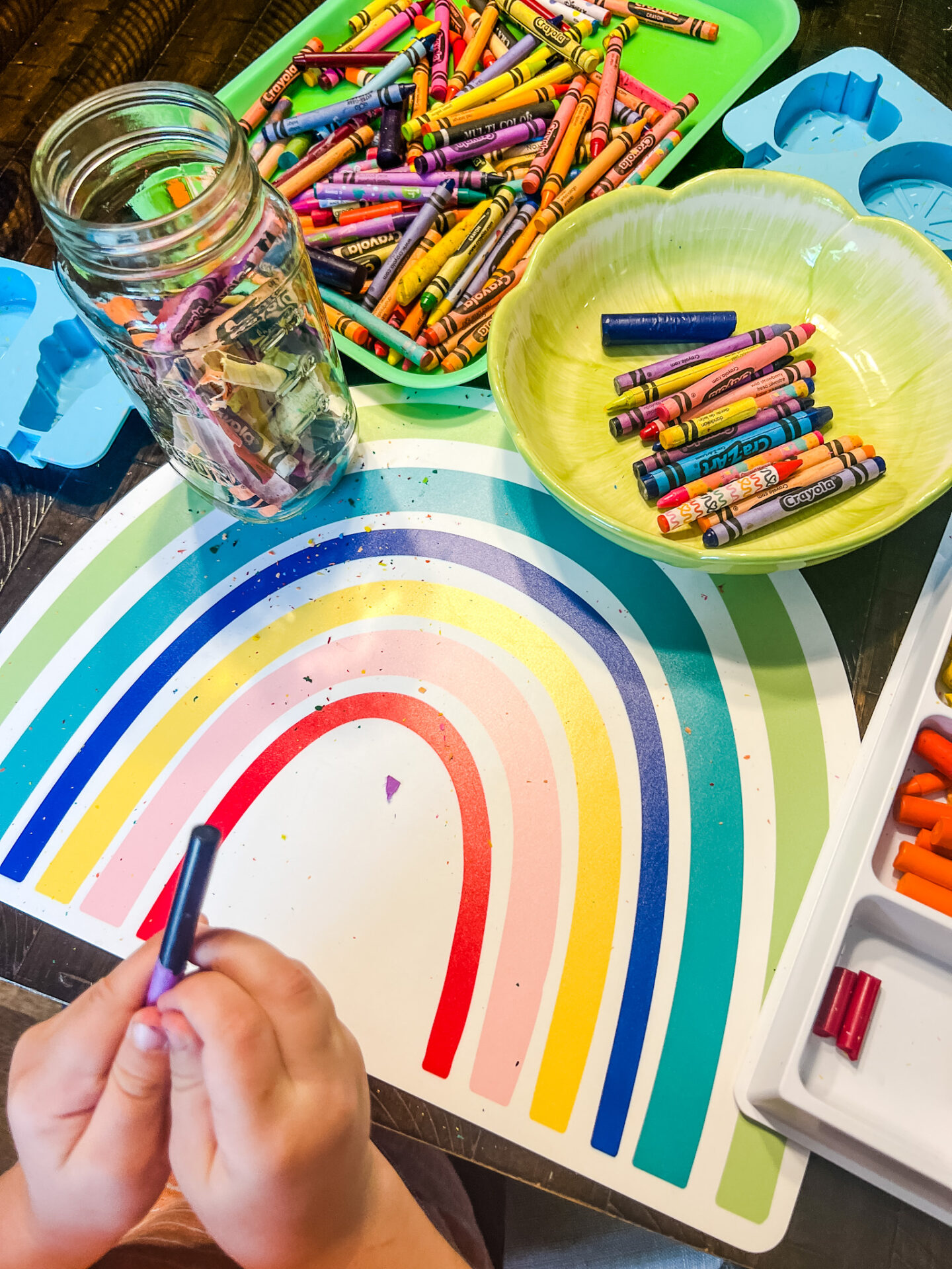 Fun and Easy Summer Popsicle Crayons - Mason Jar of Memories