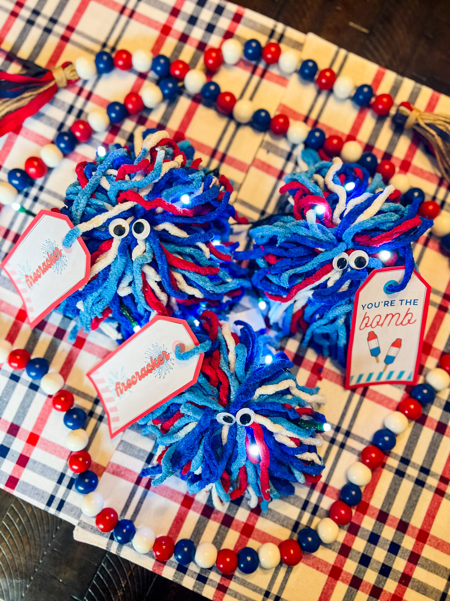 Create Firework Monsters with Just Yarn and Googly-Eyes! - Mason Jar of ...