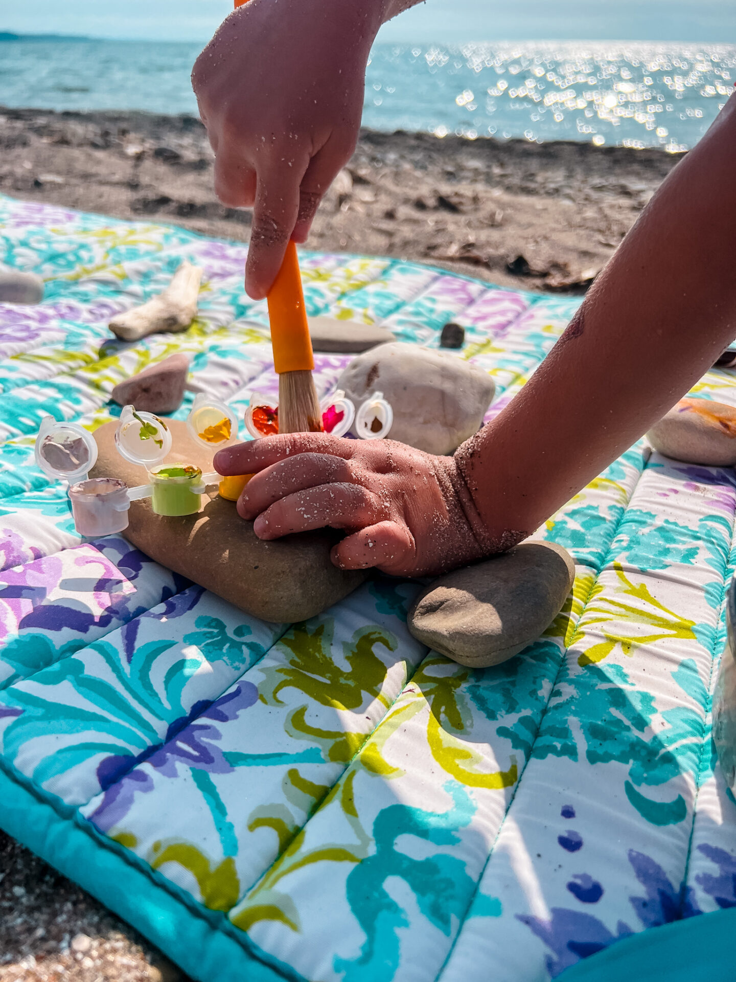 Fun in the Sun with Beach Rock Art - Mason Jar of Memories